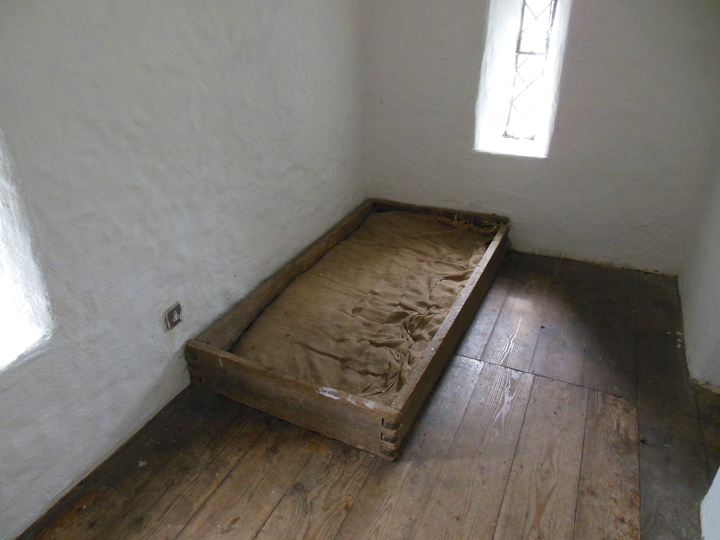 Museums 201: Ancient beds (photo diary)