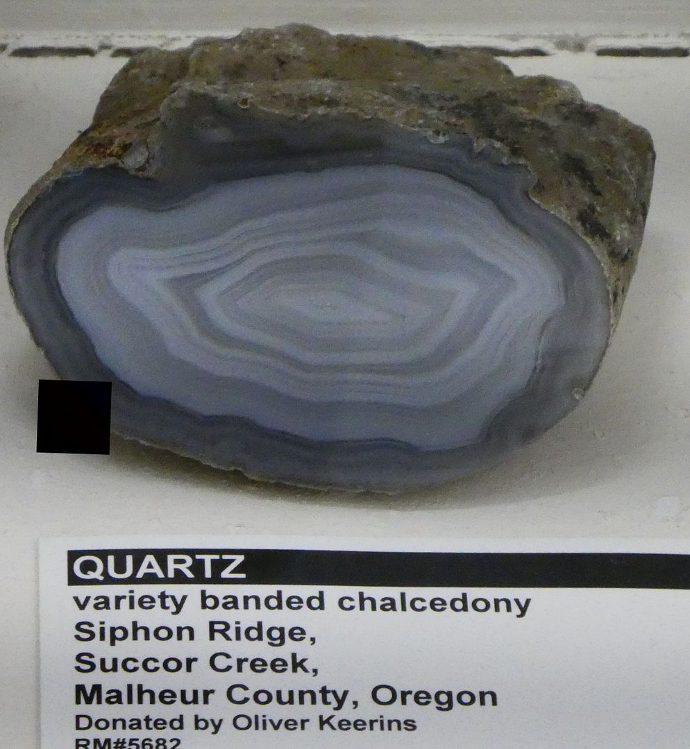 Northwest Mineral Gallery: Oregon quartz (photo diary)