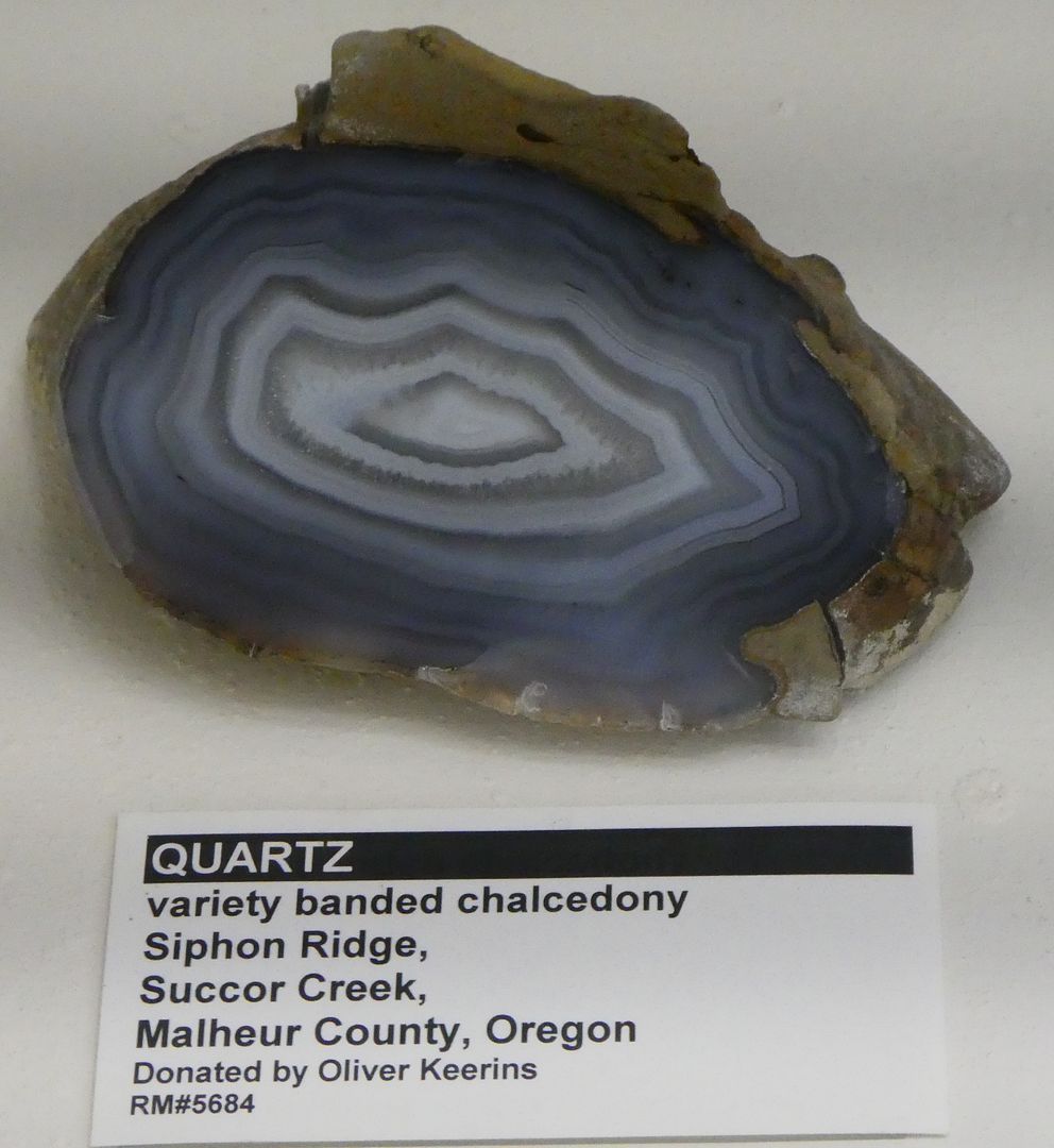 Northwest Mineral Gallery: Oregon quartz (photo diary)