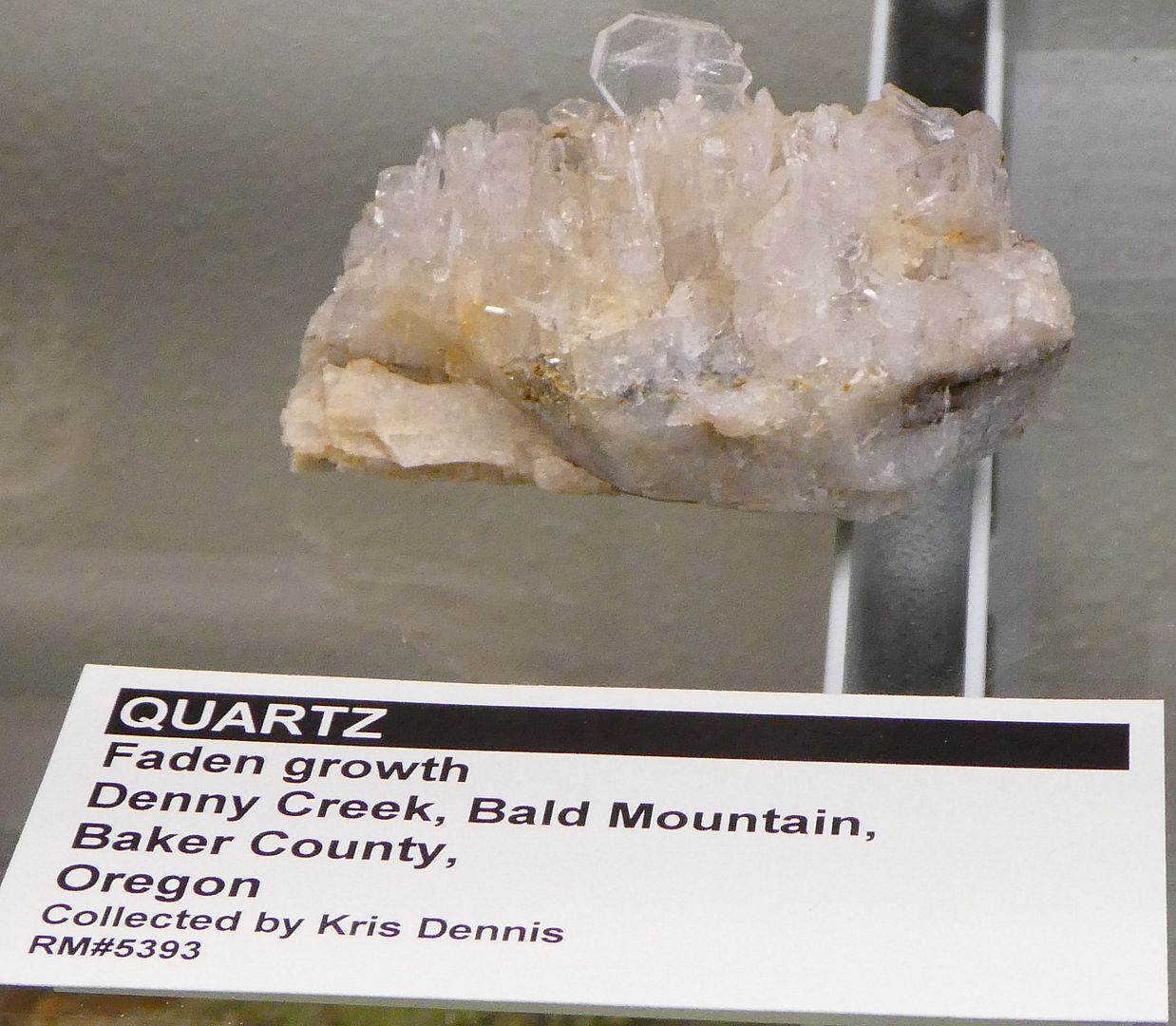 Northwest Mineral Gallery: Oregon quartz (photo diary)